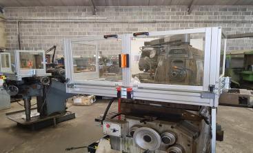 Bi-folding Table Guard for Milling Machines